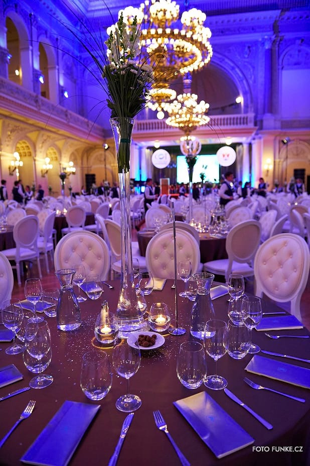 Půjčovna nábytku a vybavení PARTY NÁBYTEK | PARTY NÁBYTEK